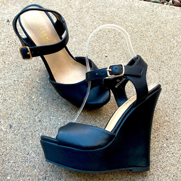 KAYLEEN By Los Angeles | Shoes | Kayleen Dorri Black Wedge Heels | Poshmark